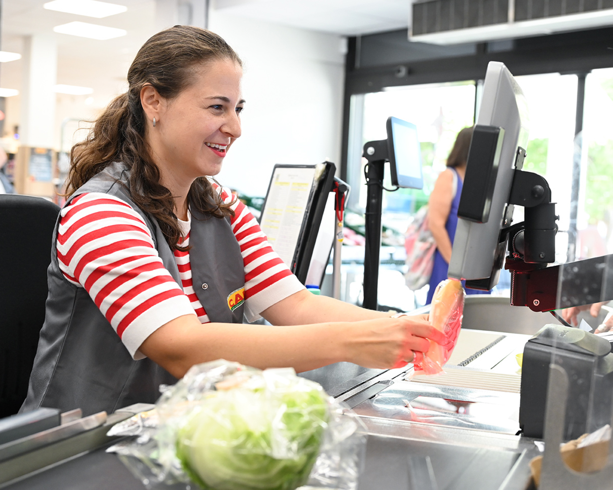 Dr. Natalie Pfau-Weller packt mit an! - Dr. Natalie Pfau-Weller